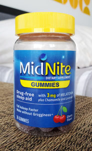 MidNite Sleep Aid Review: A Trio Of Melatonin, Chamomile And Lavender