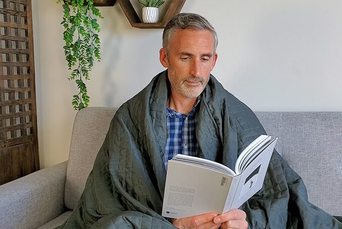 Gravity Blanket Review: 4 Versions Compared (With Video)