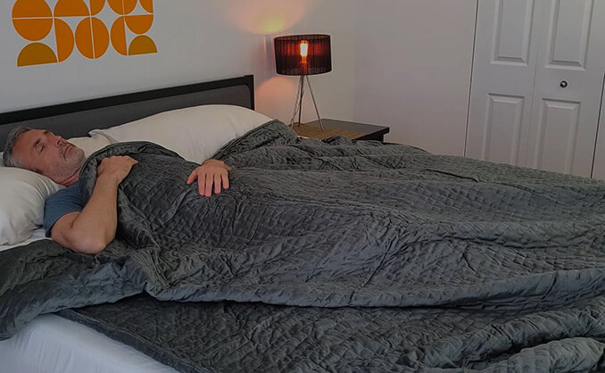 Gravity Blanket Review: 4 Versions Compared (With Video)