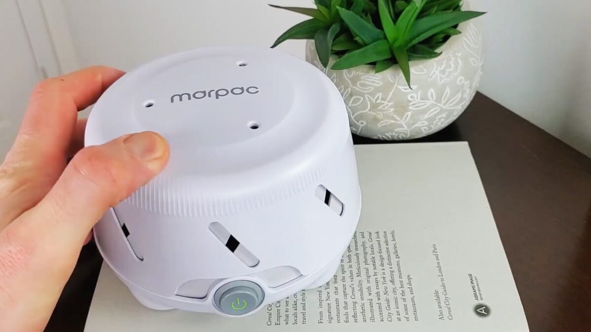 I Compare White Noise Machines and Speakers for Sound Masking